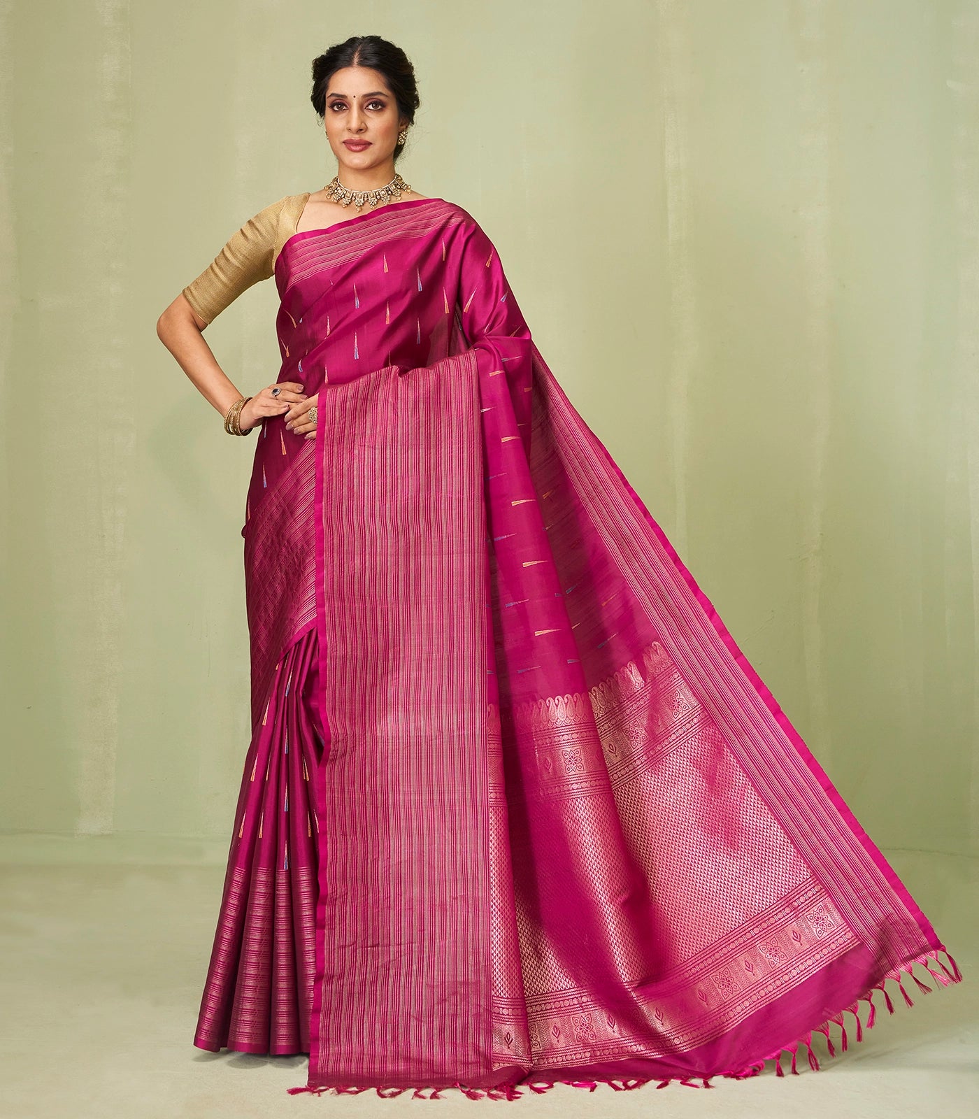 Magenta Handloom Soft Silk Saree With Temple Buttas-SO4049 – RmKV Silks ...